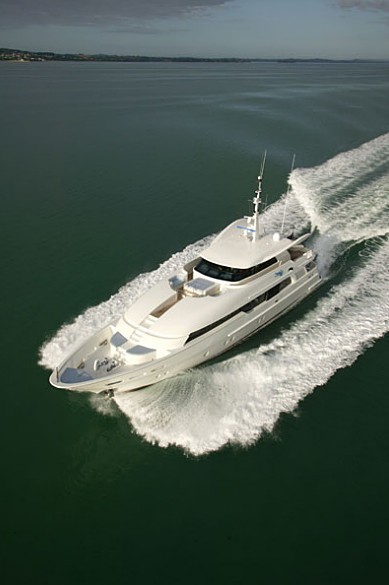 Yacht Crystal Lady, Warren Yachts | CHARTERWORLD Luxury Superyacht Charters